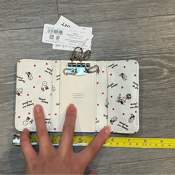 Peanuts | Accessories | Snoopy Peanuts Charlie Brown Key Holder | Poshmark